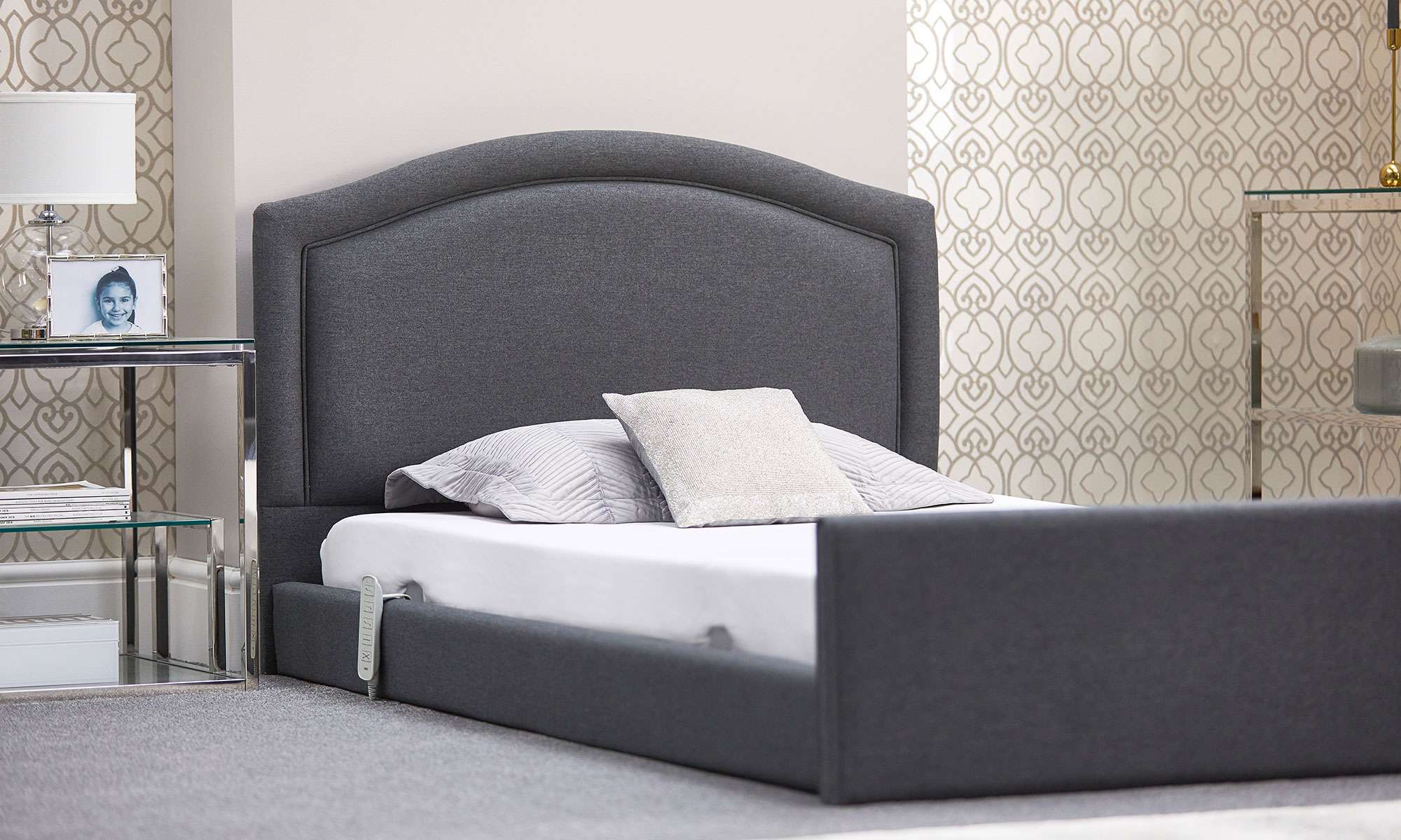 'Solo Comfort' Electric Reclining Mobility Bed - Vivid Care