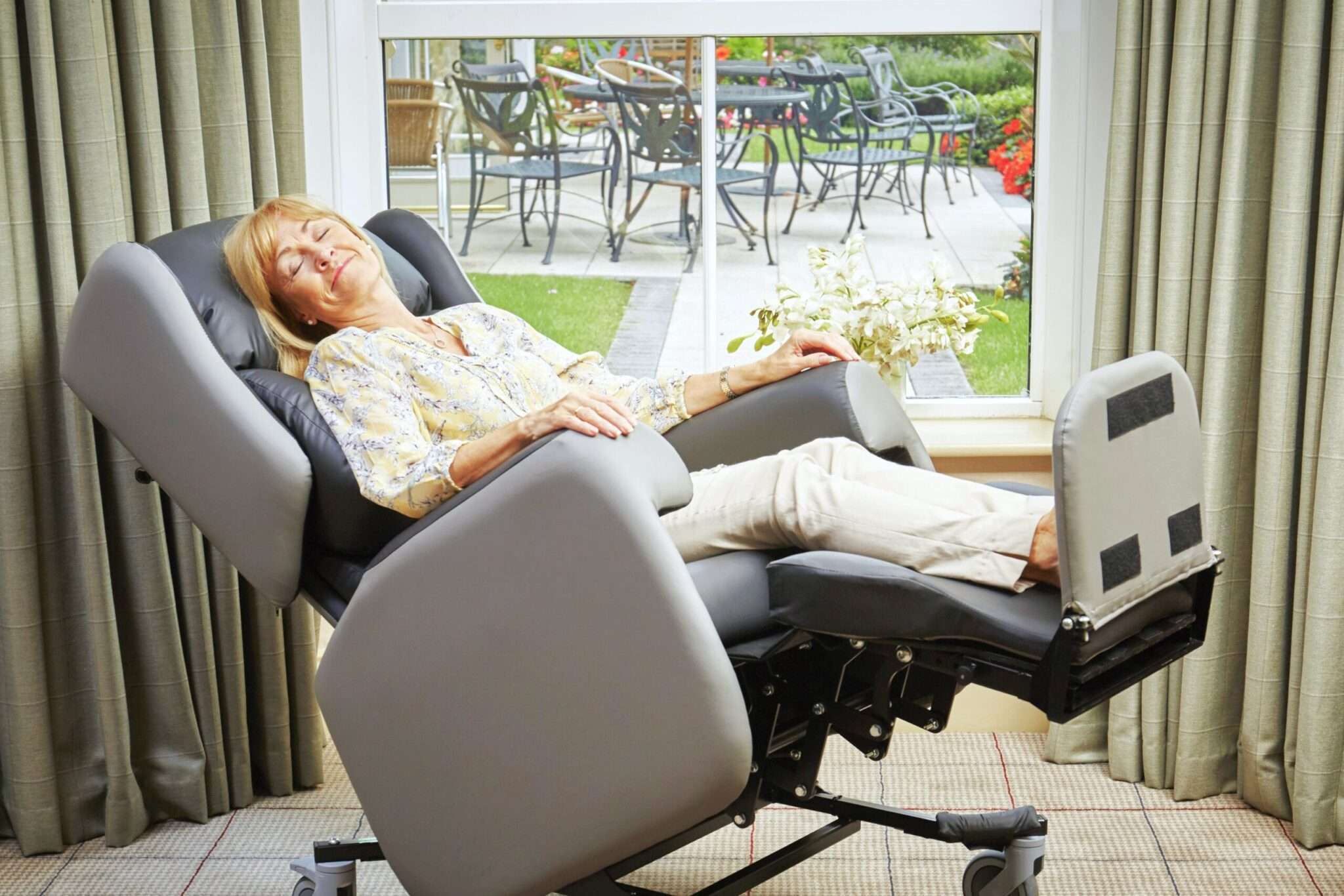 The Best Chairs After Spinal Surgery for Hospitals - Vivid Care